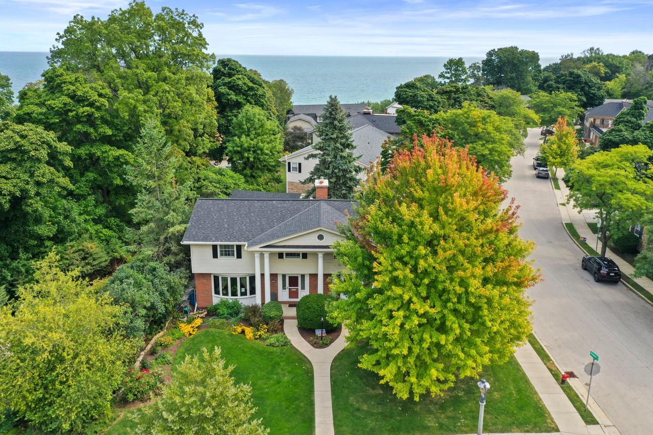 3364 N Lake Dr, Milwaukee, WI 53211 - MLS# 1816492 - Coldwell Banker