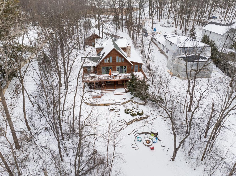 1360 E Friess Lake DRIVE, Hubertus, WI 53033 - MLS# 1907009 - Coldwell ...