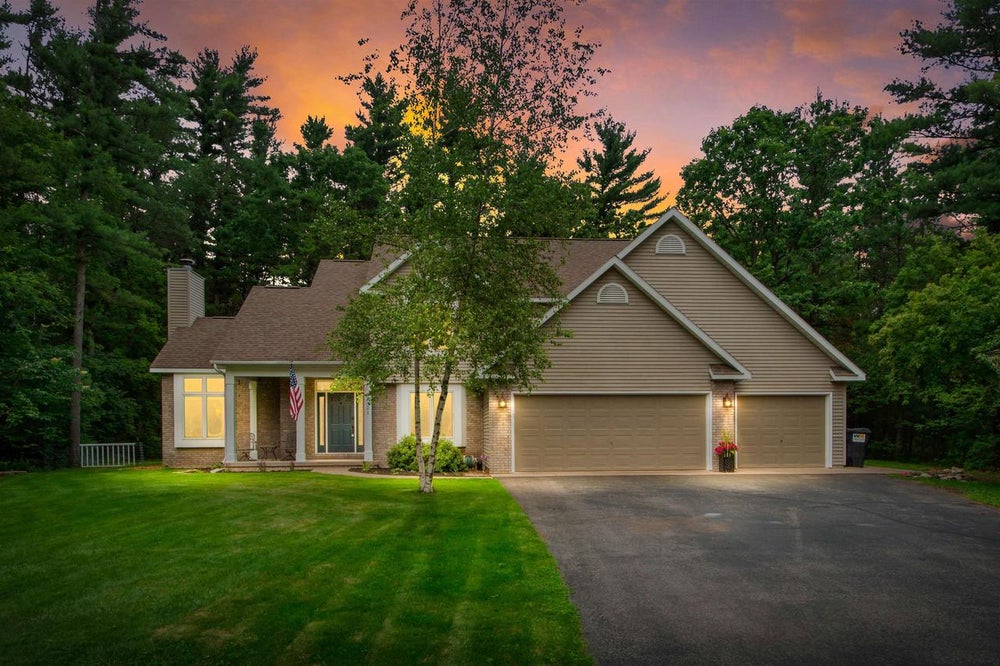 3521 ENCHANTED DRIVE, Wisconsin Rapids, WI 54494 - MLS# 22402632 ...