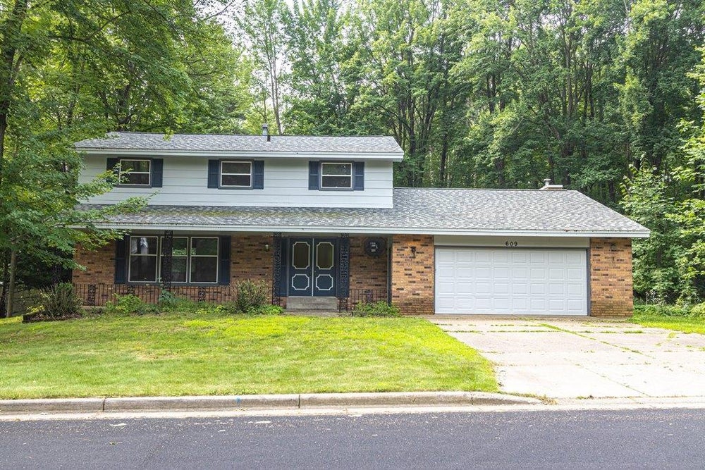 609 BECKER STREET, Rothschild, WI 54474 - MLS# 22503639 - Coldwell Banker