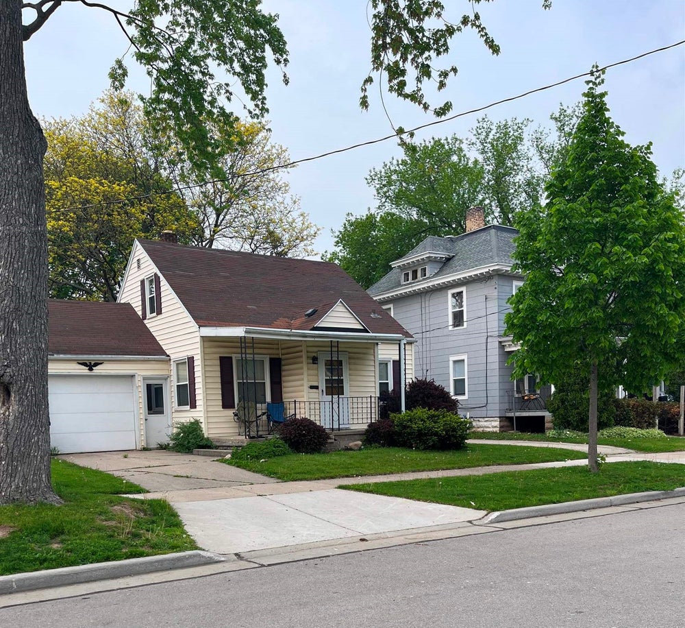 210 E Winnebago Street, Appleton, WI 54911 - MLS# 50291311 - Coldwell ...