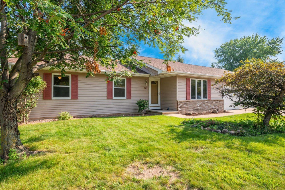 324 E James Street, Appleton, WI 54915 - MLS# 50295562 - Coldwell Banker