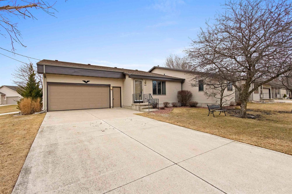 2404 Paul Road, Manitowoc, WI 54220 - MLS# 50305186 - Coldwell Banker