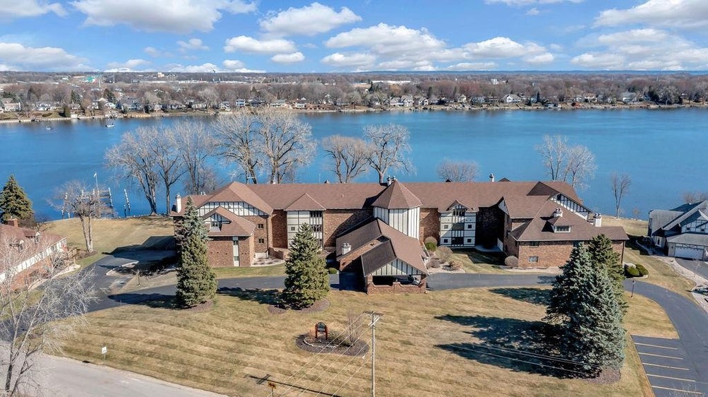 2193 Sunrise Drive #6A, Appleton, WI 54914 - MLS# 50306864 - Coldwell ...