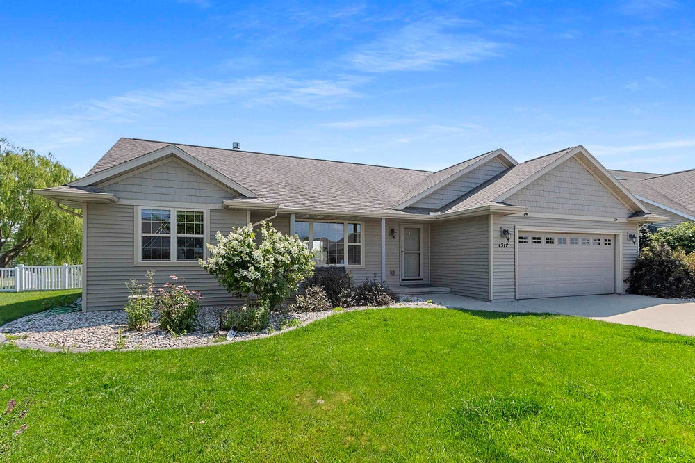 1312 Navigator Way, De Pere, WI 54115 - MLS# 50309646 - Coldwell Banker