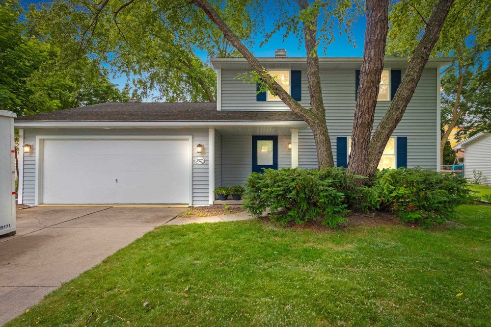 2572 Van Beek Road, Green Bay, WI 54311-5513 - MLS# 50310582 - Coldwell ...