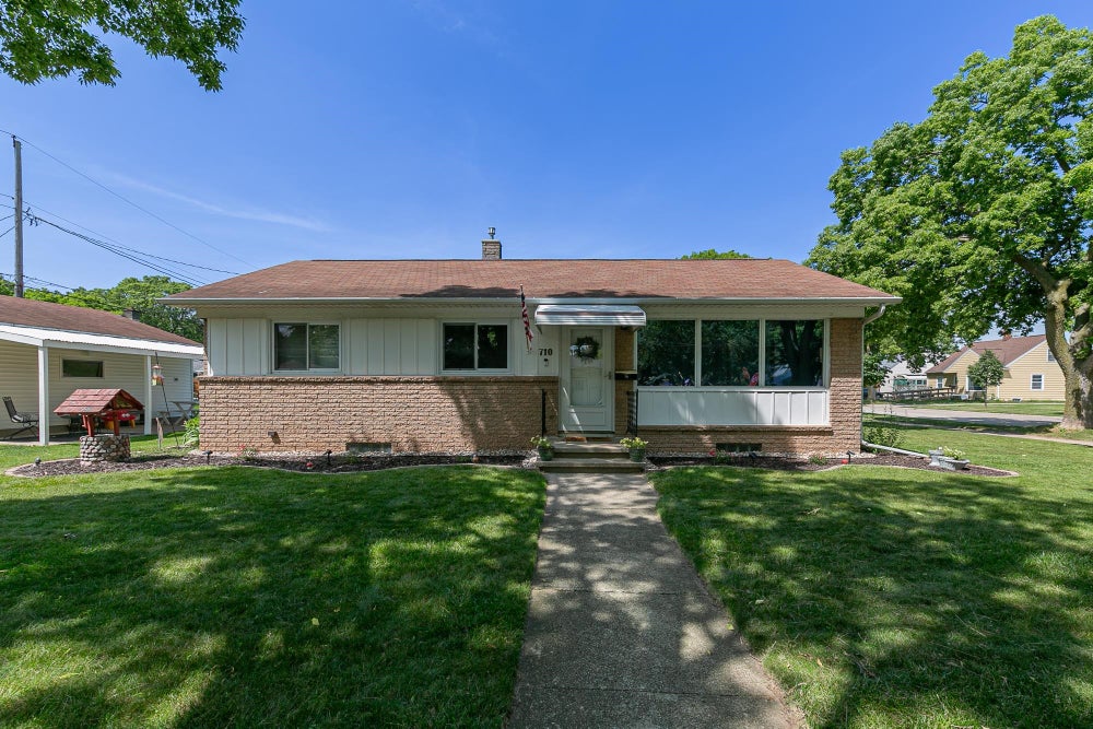 710 W 2nd Street, Kimberly, WI 54136 - MLS# 50311874 - Coldwell Banker