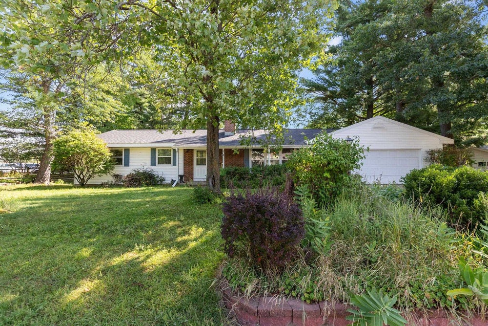 903 Harding Street, Waupaca, WI 54981 - MLS# 50314661 - Coldwell Banker