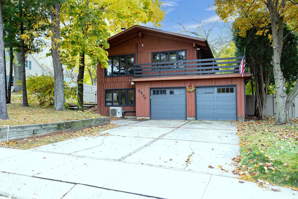 2470 Deckner Avenue, Green Bay, WI 54302 - MLS# 50317780 - Coldwell Banker