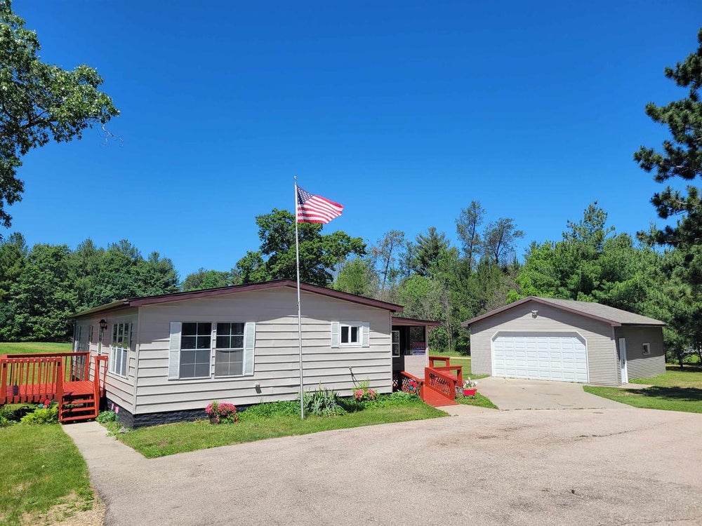 2 Sandstone Drive, Mauston, WI 53948 - MLS# 1968439 - Coldwell Banker