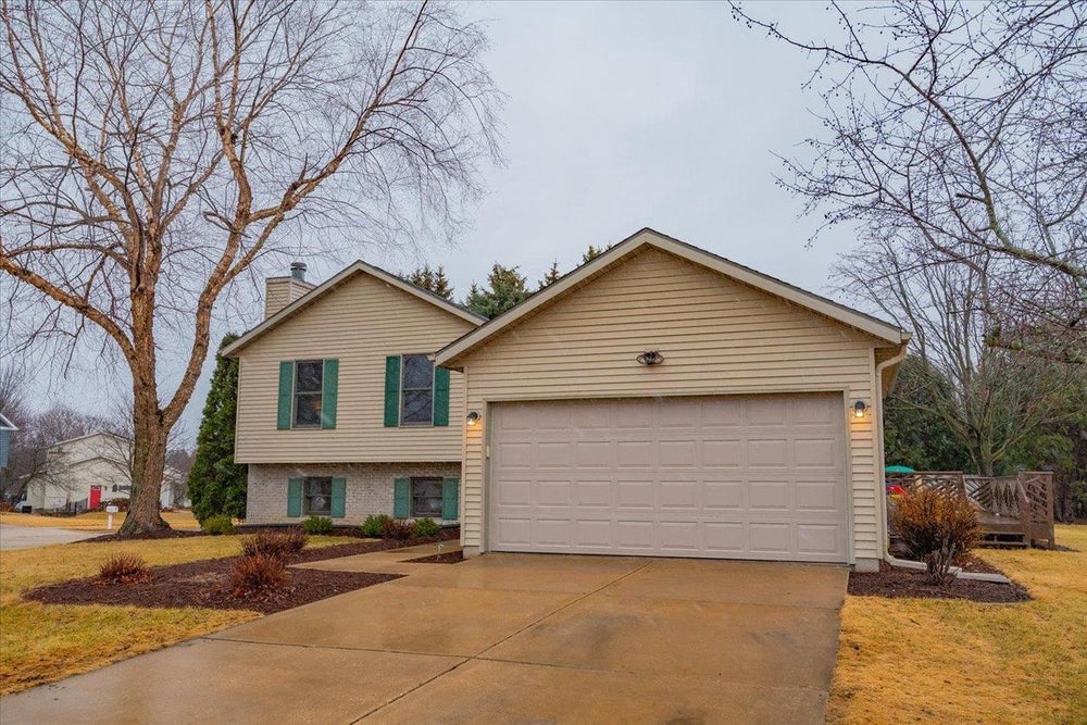 452 Lisa Court, Oregon, WI 53575 - MLS# 1994622 - Coldwell Banker