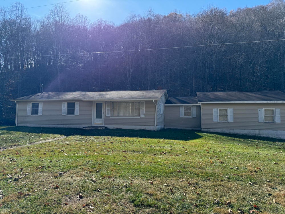 622 Back Valley Rd, Lindside, WV 24951 - MLS# 24-1455 - Coldwell Banker