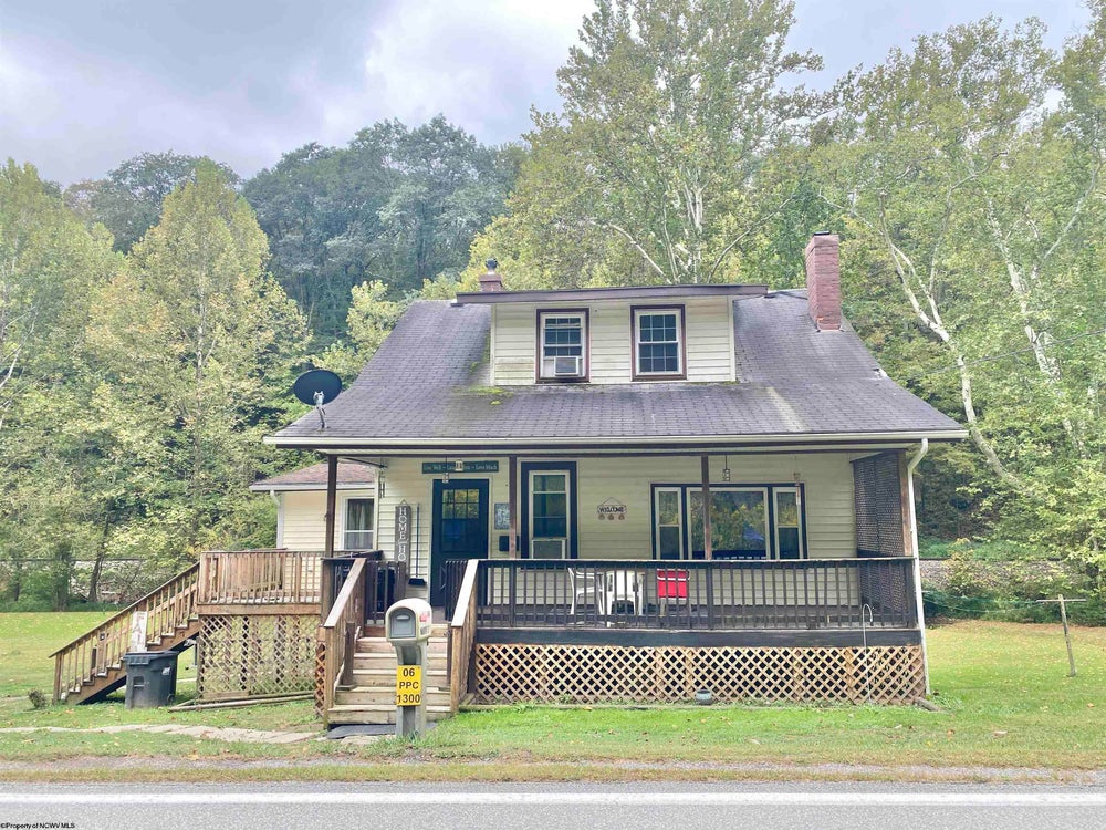 1300 Paw Paw Creek Road, Fairview, WV 26570 - MLS# 10161714 - Coldwell ...