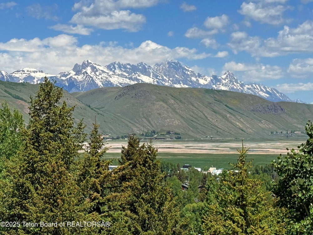 759 Keats Grove, Jackson, WY 83001 - MLS# 25-2273 - Coldwell Banker